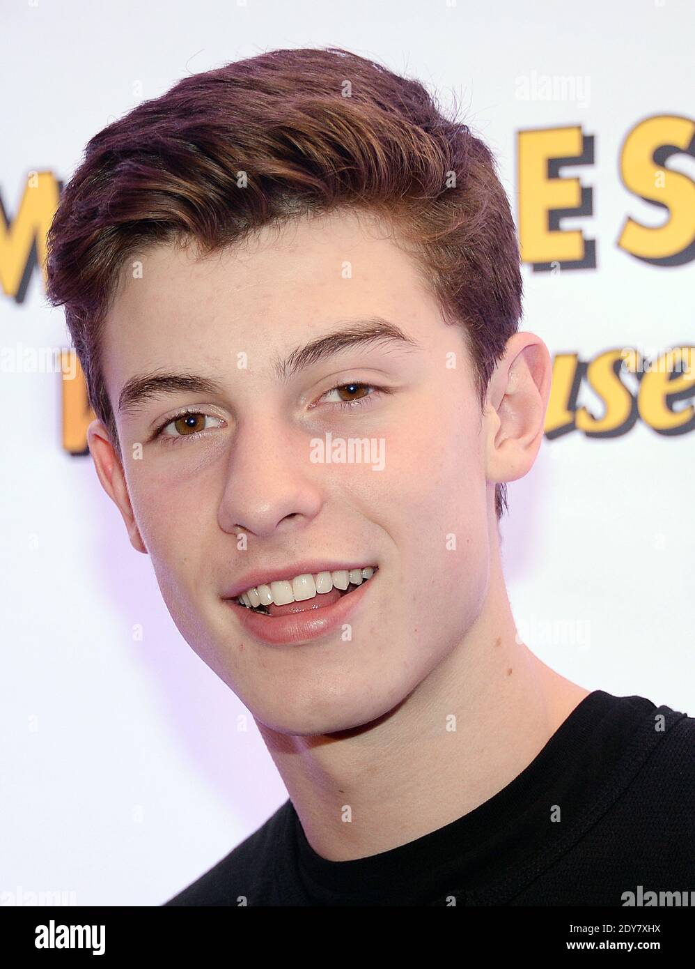 Shawn Mendes attends the Jingle Ball red carpet at the Verizon Center ...