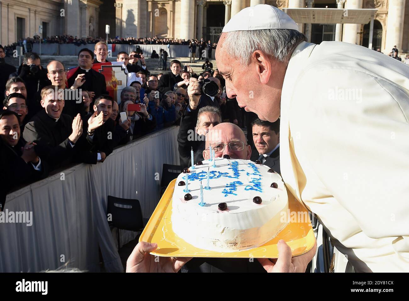 Pope francis cake with candles hi-res stock photography and images - Alamy