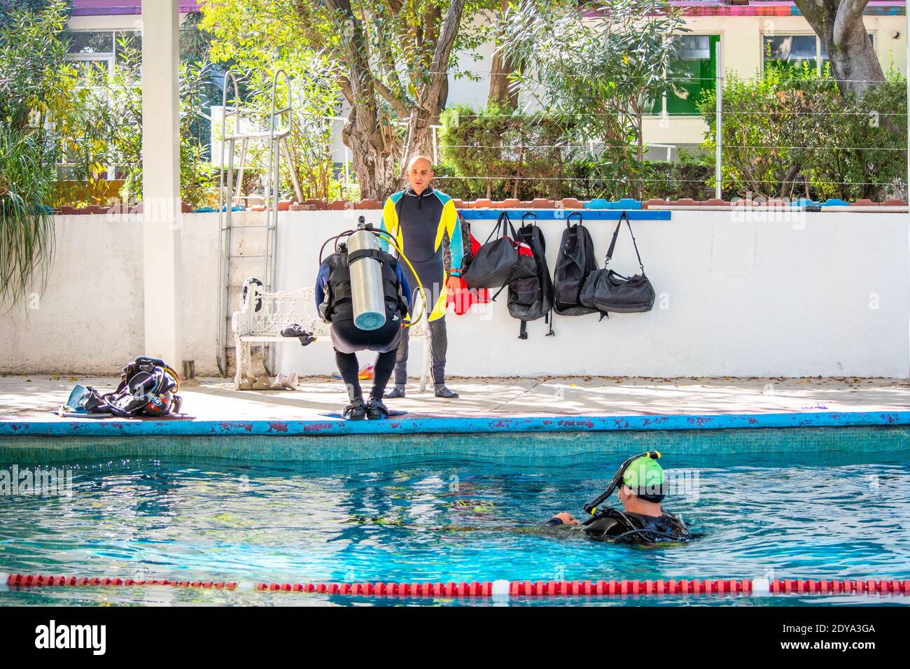 Exercise swimming pool class hi-res stock photography and images - Alamy