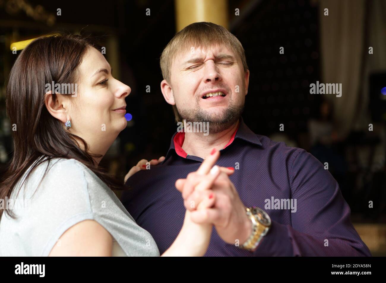 Attractive couple dance nightclub hi-res stock photography and images ...