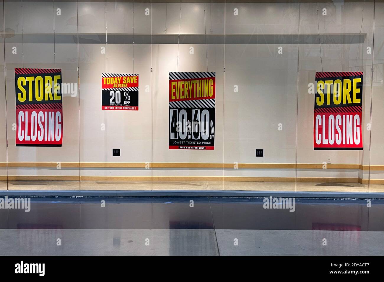 Prizm outlets hi-res stock photography and images - Alamy