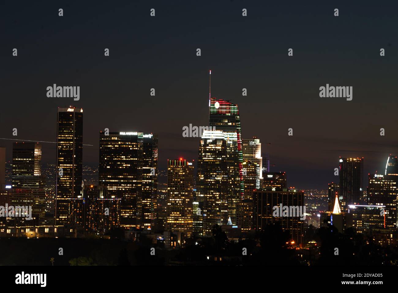Los angeles night view skyline hi-res stock photography and images - Alamy