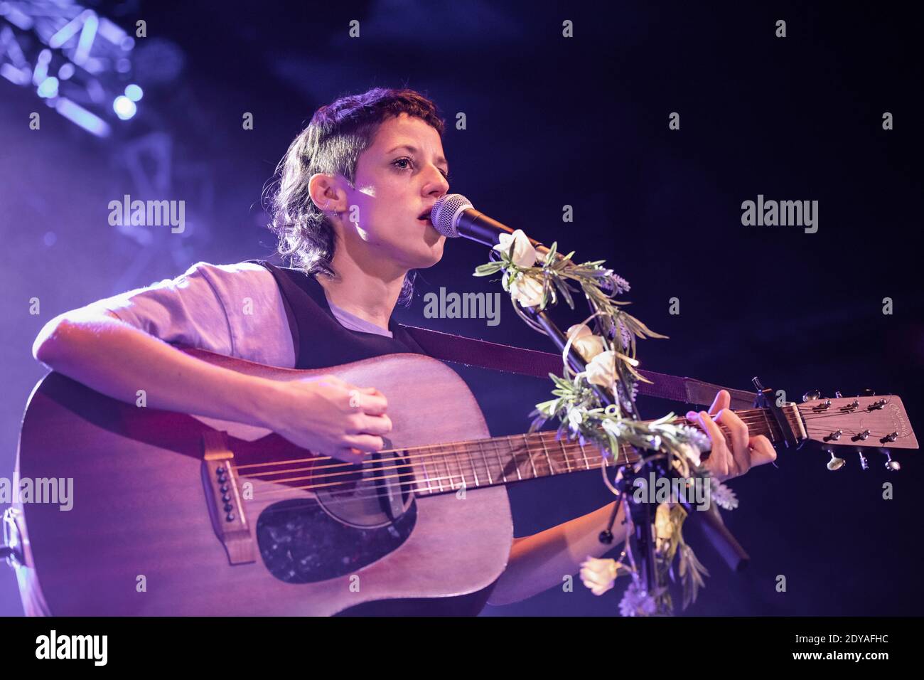 Travis singer hi-res stock photography and images - Alamy