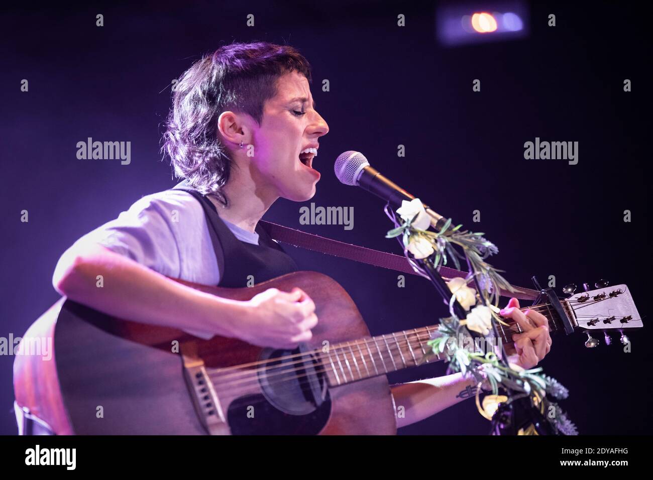 Travis singer hi-res stock photography and images - Alamy