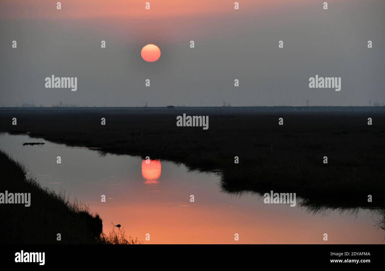 The magnificent sight of China's largest freshwater lake, Poyang Lake ...