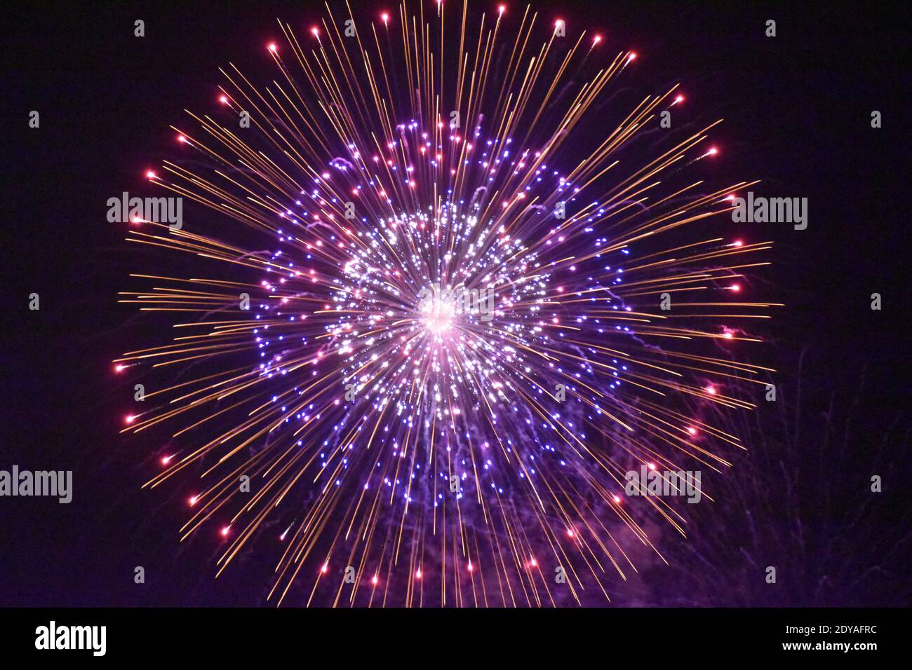 Fireworks summer hi-res stock photography and images - Alamy