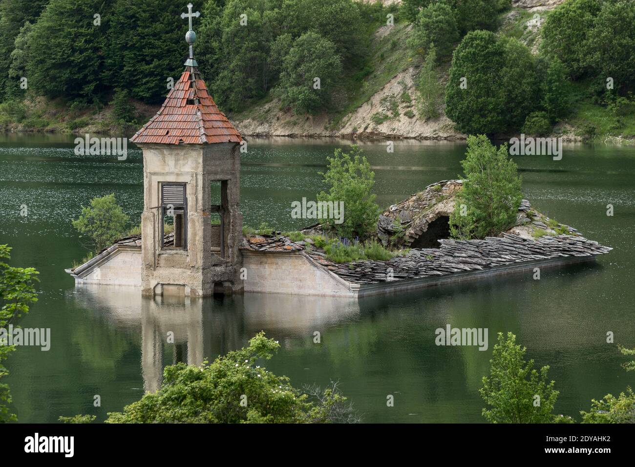 Submerged church hi-res stock photography and images - Alamy