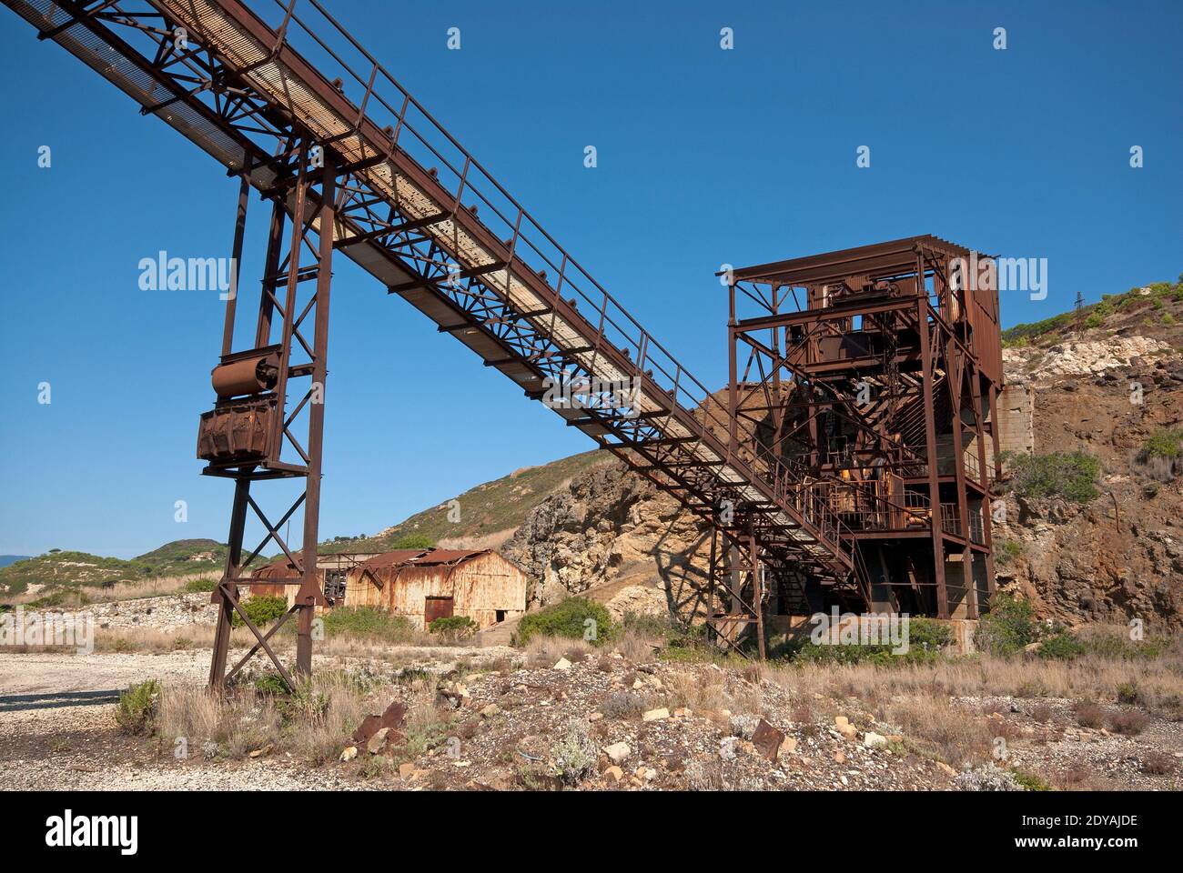 Abandoned equipment hi-res stock photography and images - Alamy