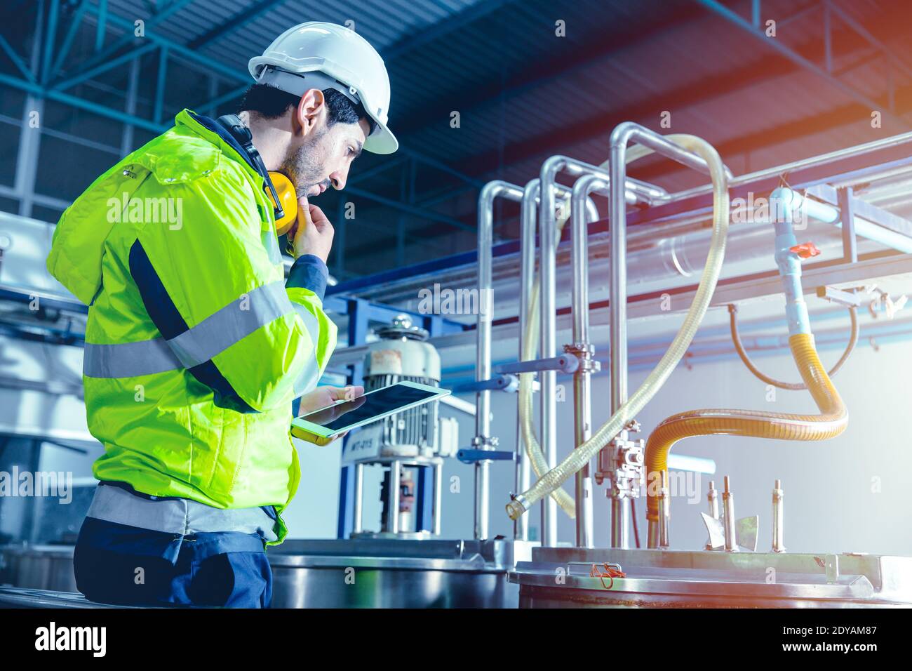 Engineer power plant hi-res stock photography and images - Alamy