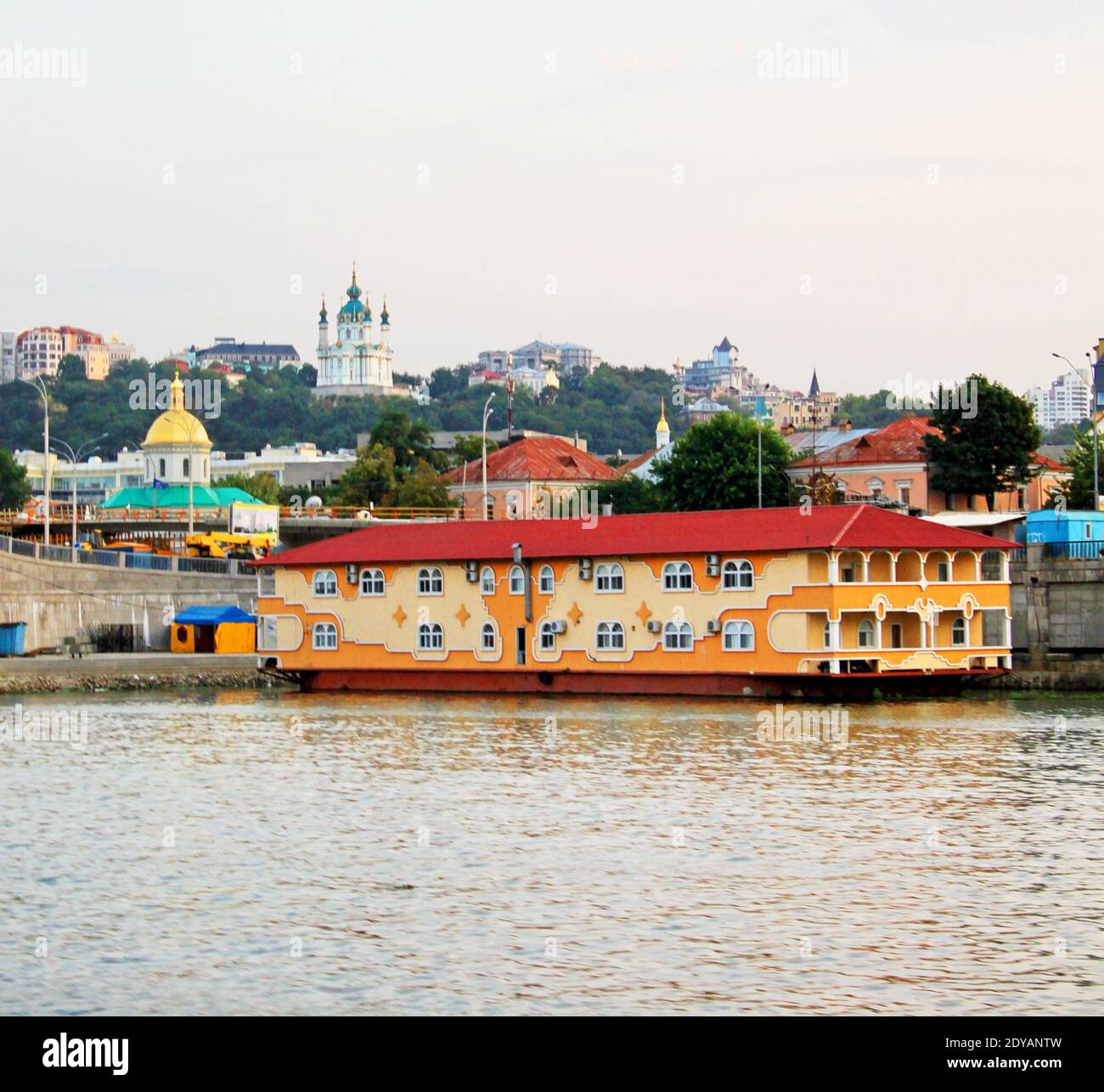 Space building floating home hi-res stock photography and images - Alamy