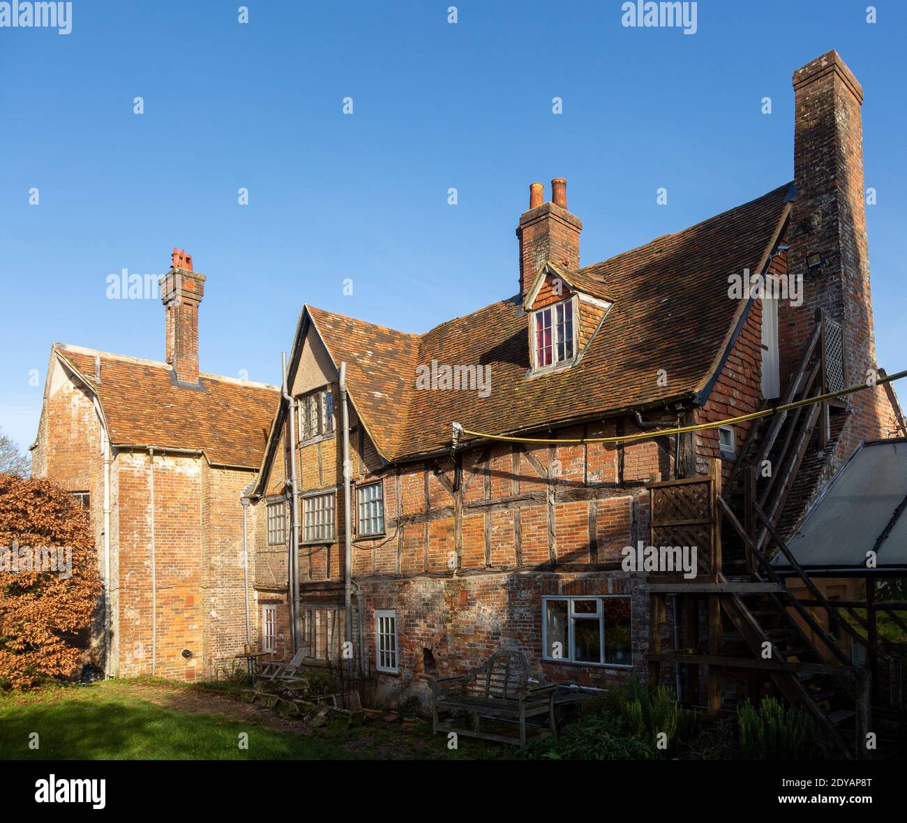 Wolf_hall hi-res stock photography and images - Alamy