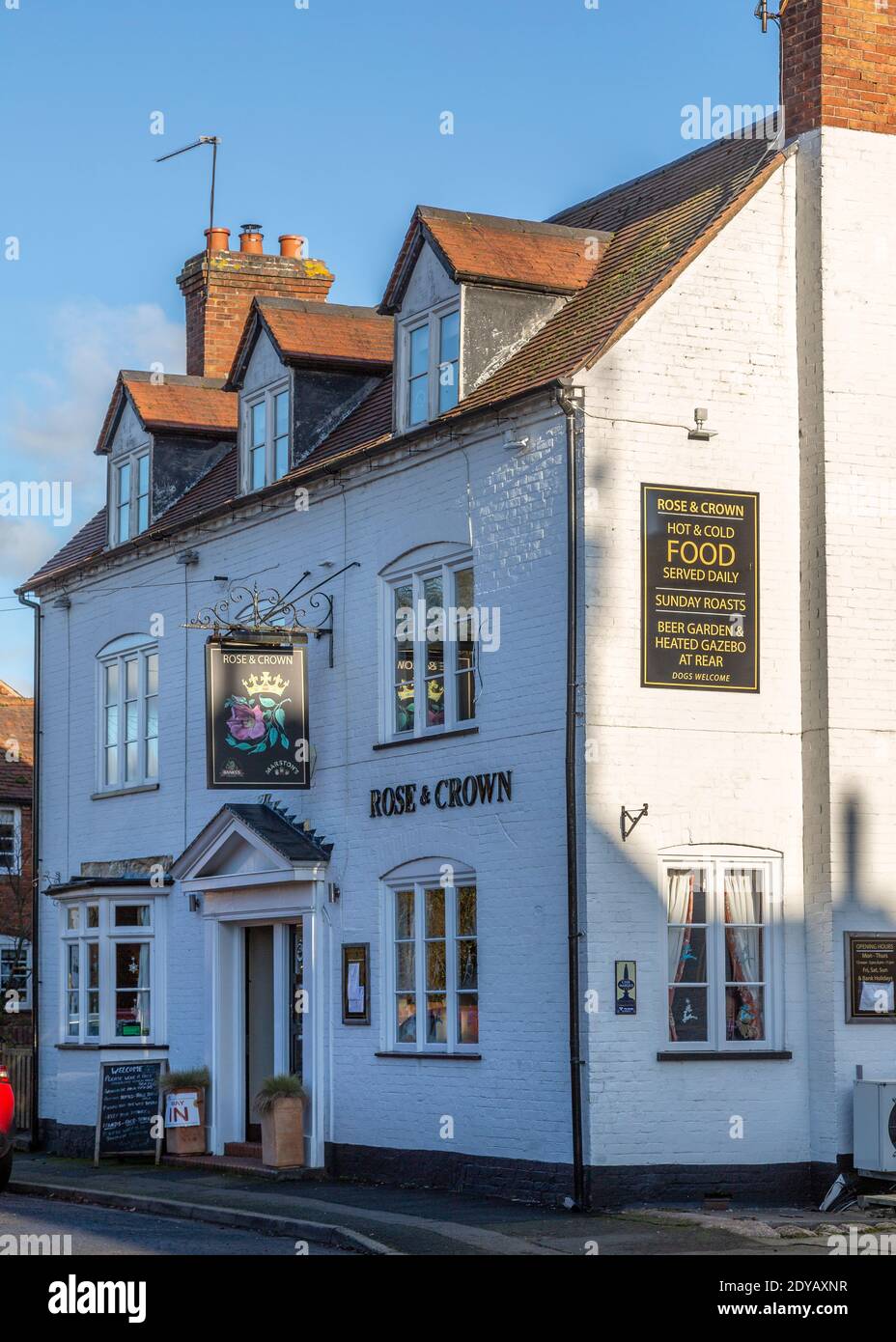 The nags head pub hi-res stock photography and images - Alamy
