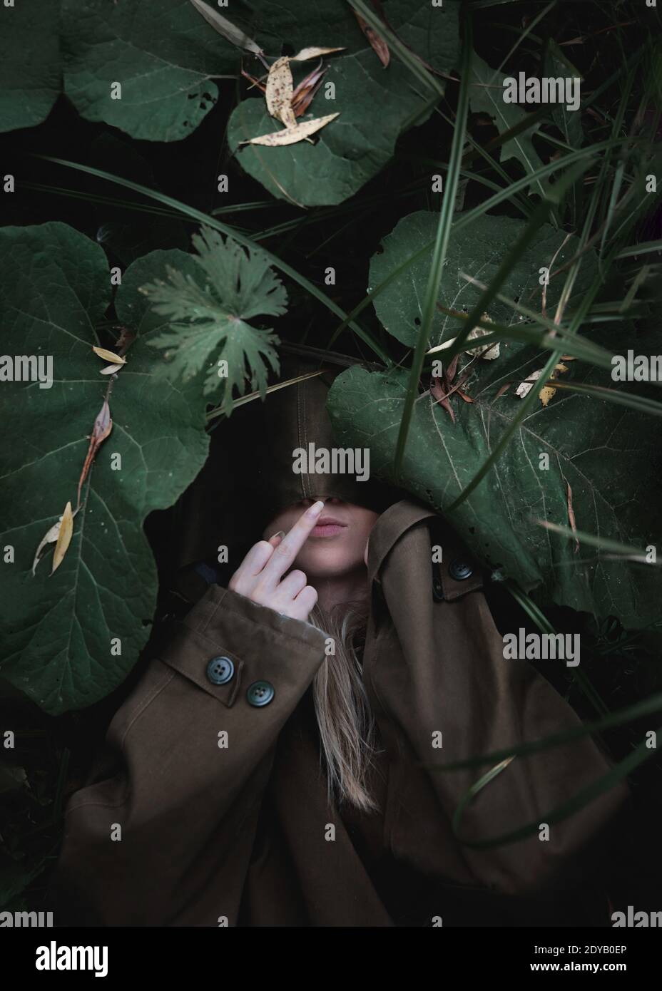 Woman shows middle finger hi-res stock photography and images - Alamy