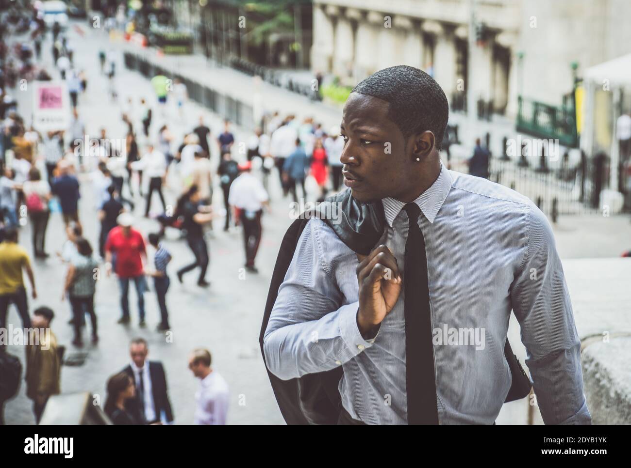 Crowd of people looking to camera hi-res stock photography and images ...