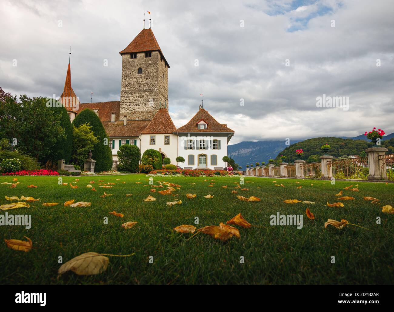 Castle Spiez, Schloss Spiez, Spiez, building house, green Stock Photo ...