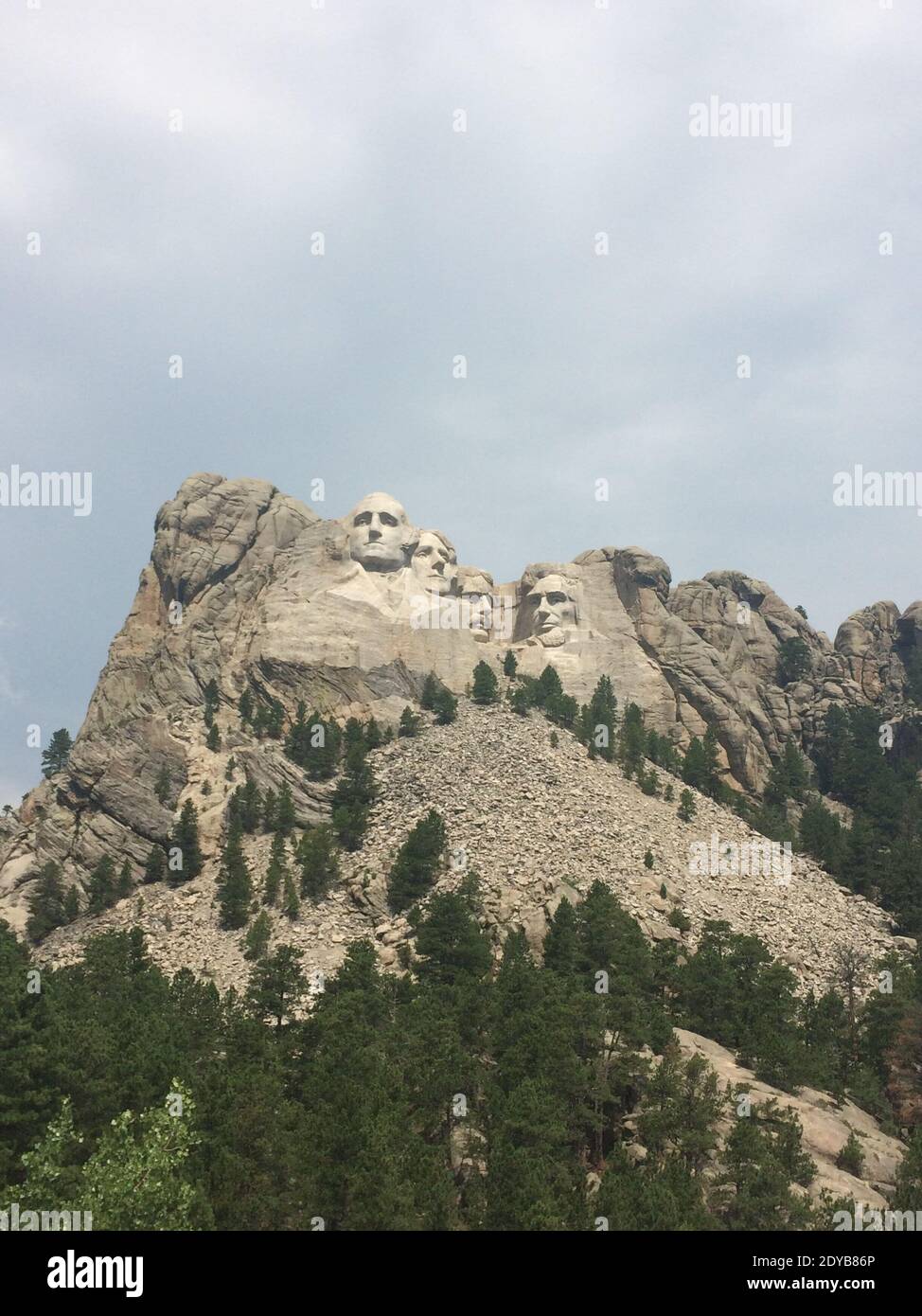 Mount rushmore low angle hi-res stock photography and images - Alamy