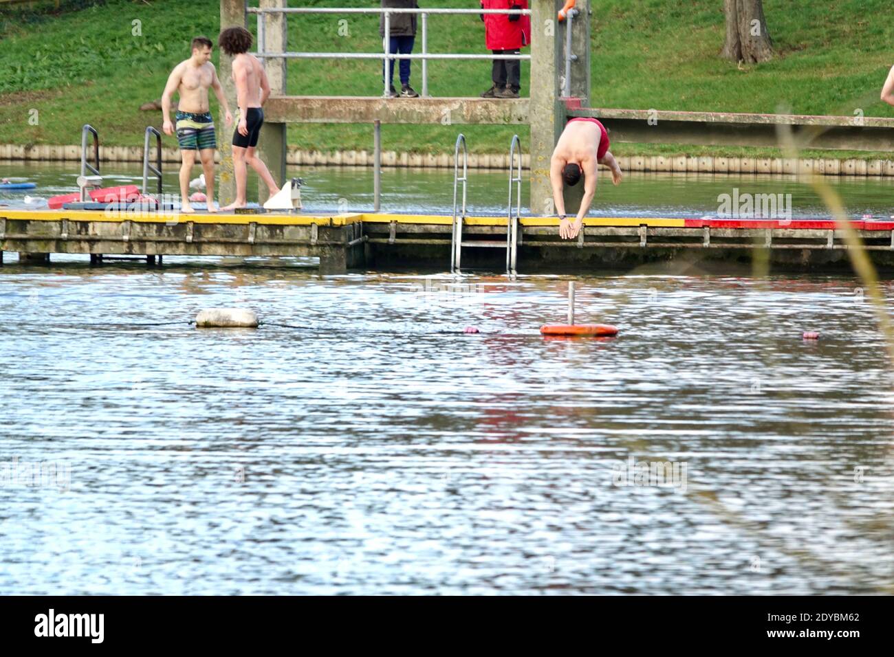 Hampstead pond men's hi-res stock photography and images - Alamy