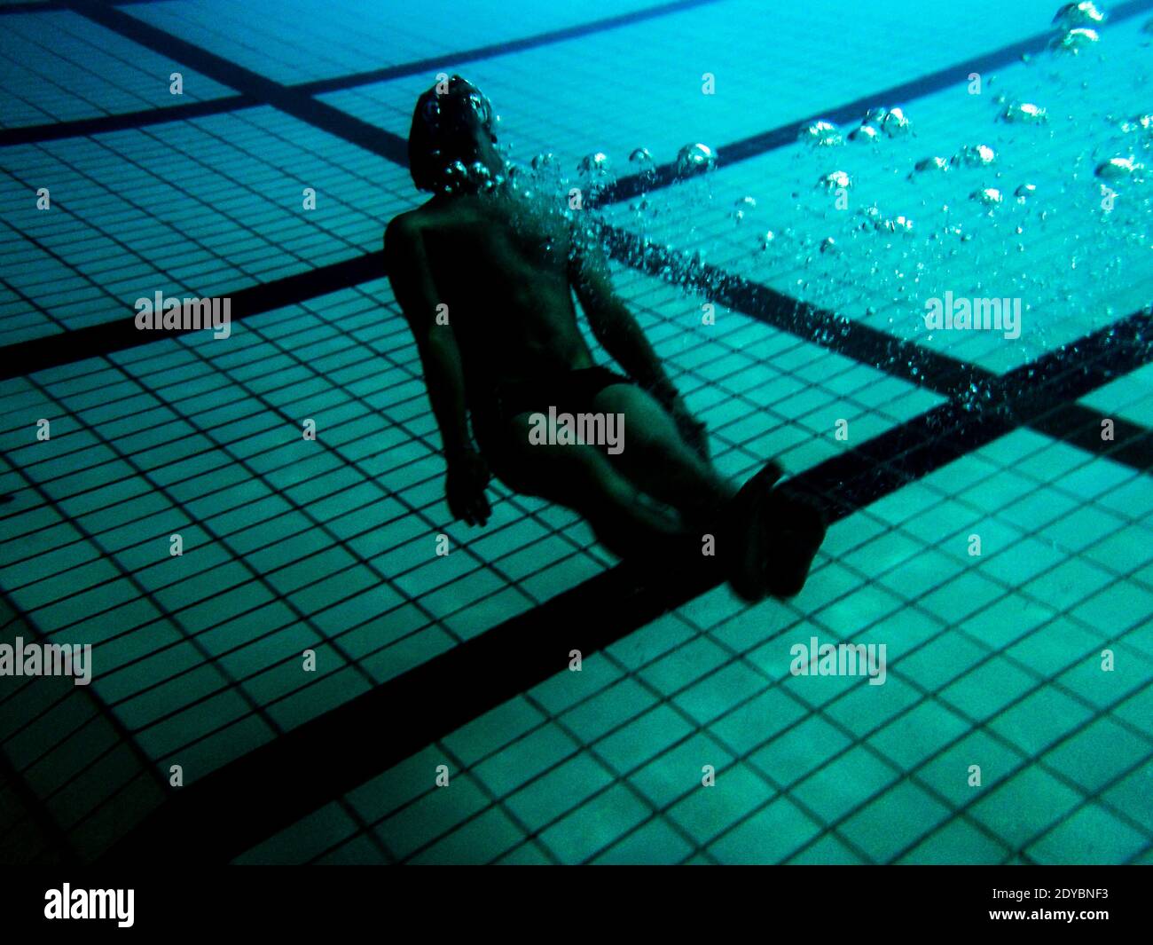 FRA - IN THE SWIMMING POOL. Scene of life at the swimming pool of ...