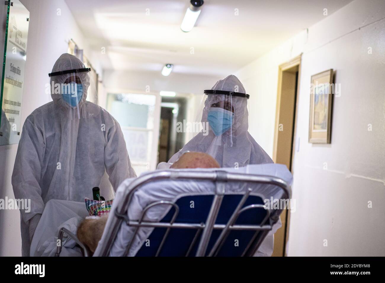Hospital icu dead hi-res stock photography and images - Alamy