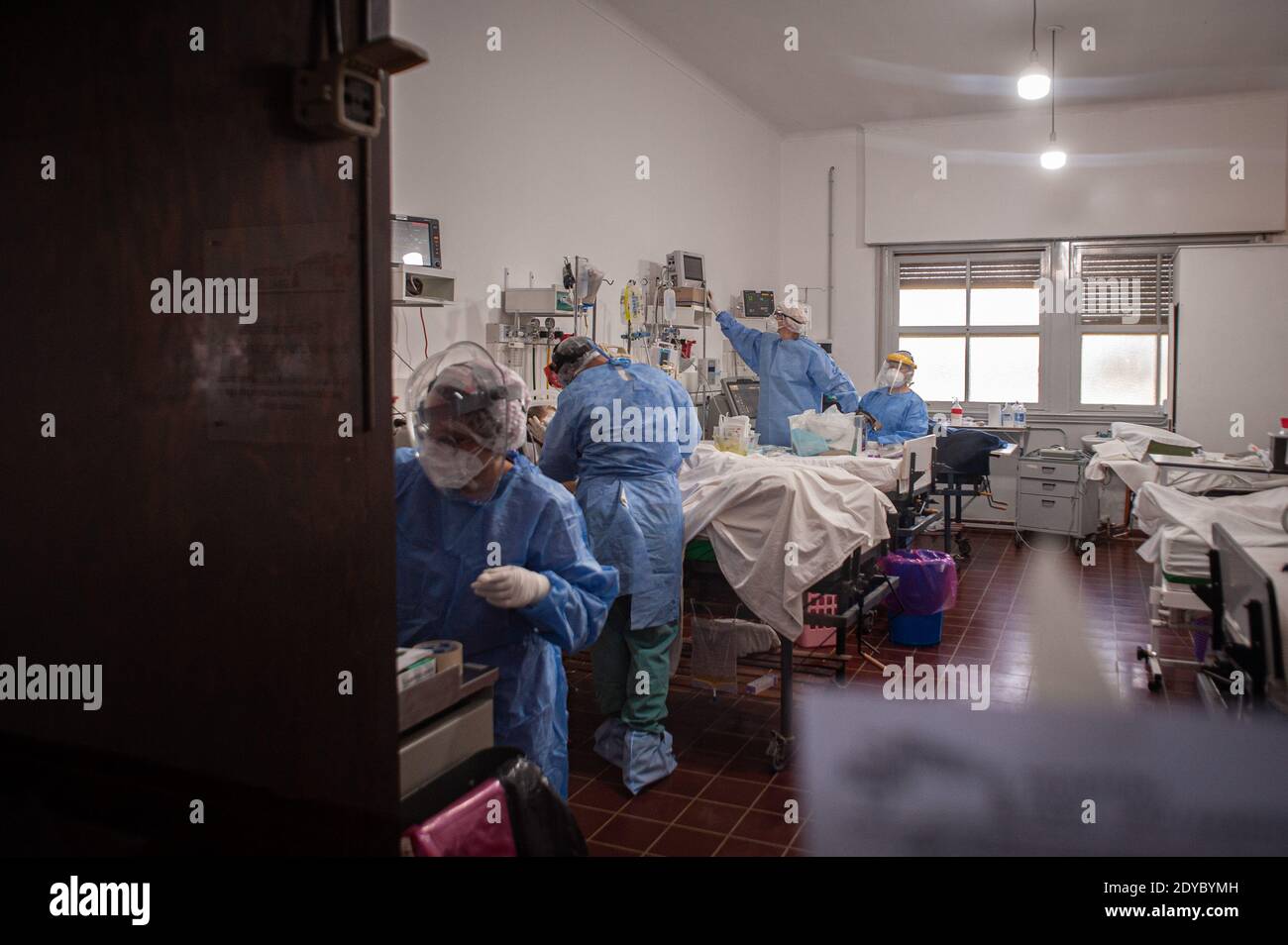 Hospital icu dead hi-res stock photography and images - Alamy