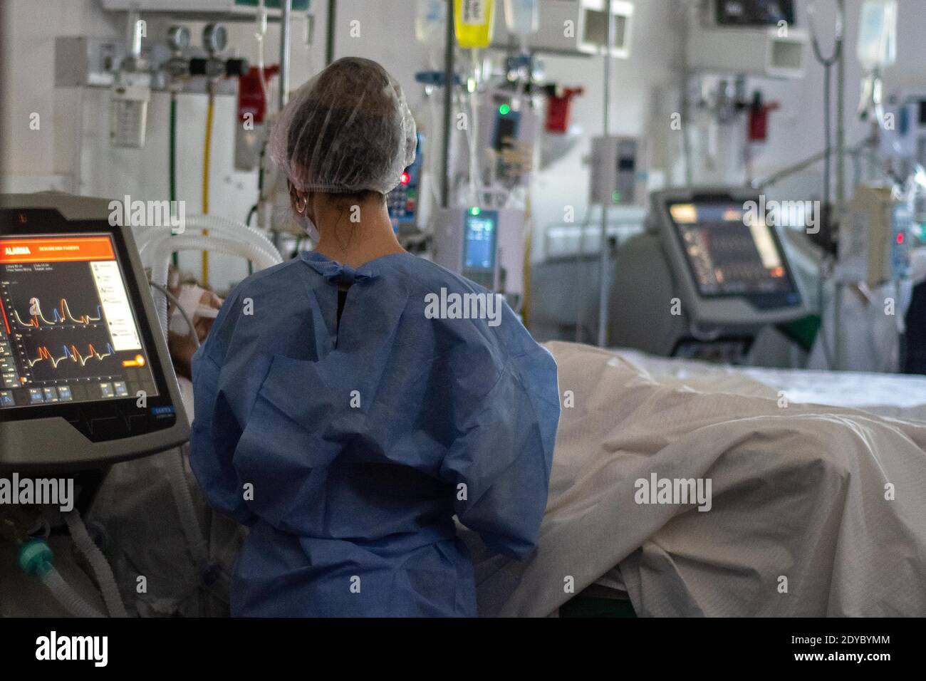 Hospital icu dead hi-res stock photography and images - Alamy