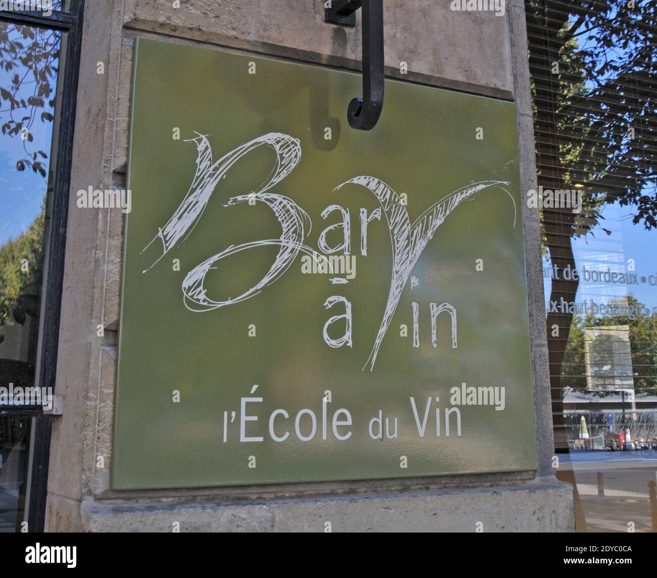 Bordeaux bar du vin hi-res stock photography and images - Alamy