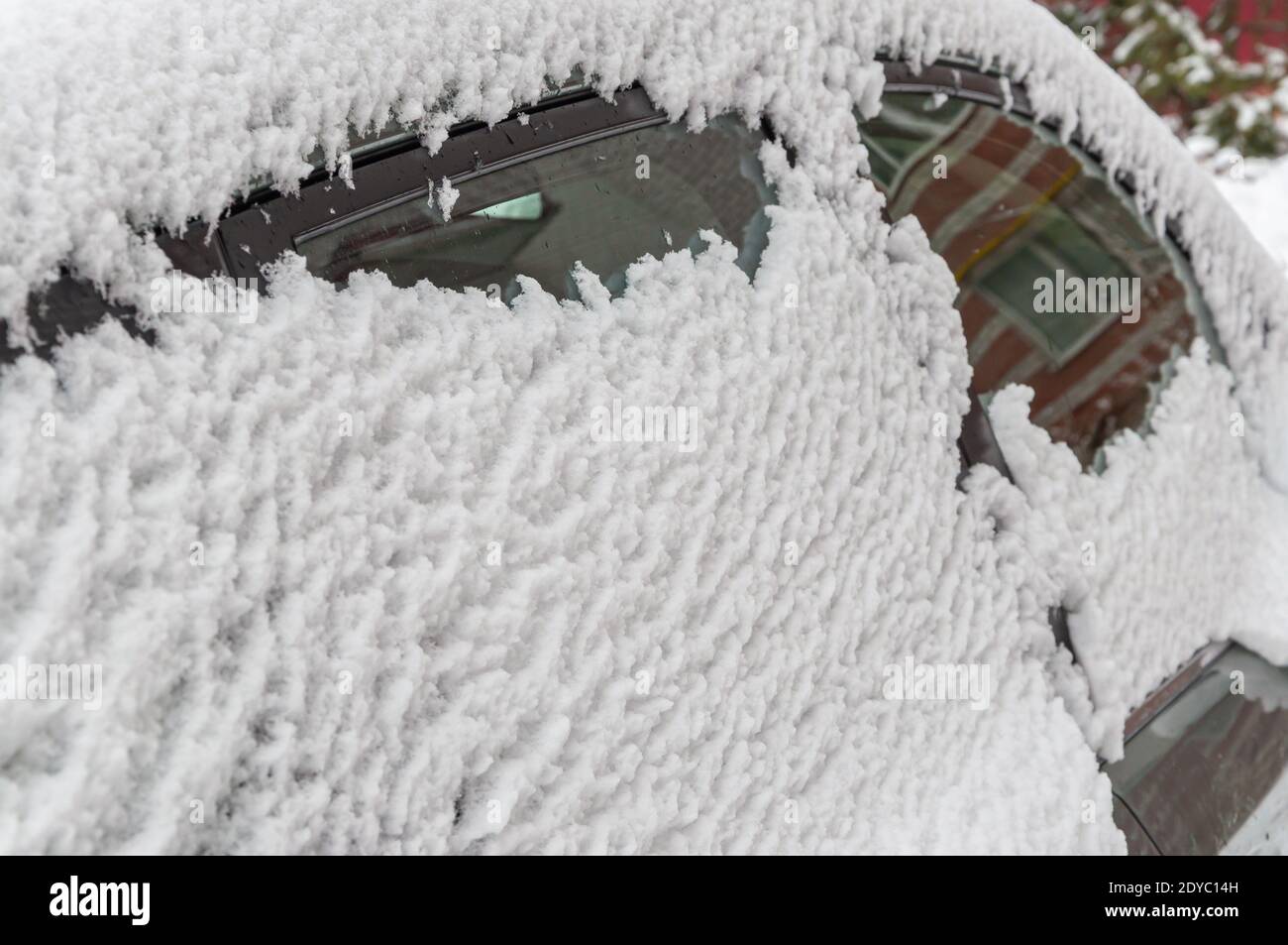 Car windows frozen hi-res stock photography and images - Alamy