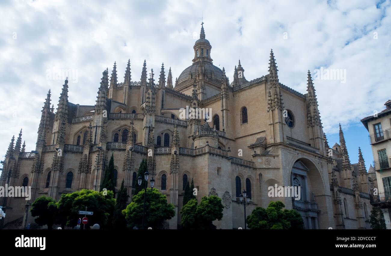 A beautiful shot of the Segovia Cathedral, Gothic-style Roman Catholic ...