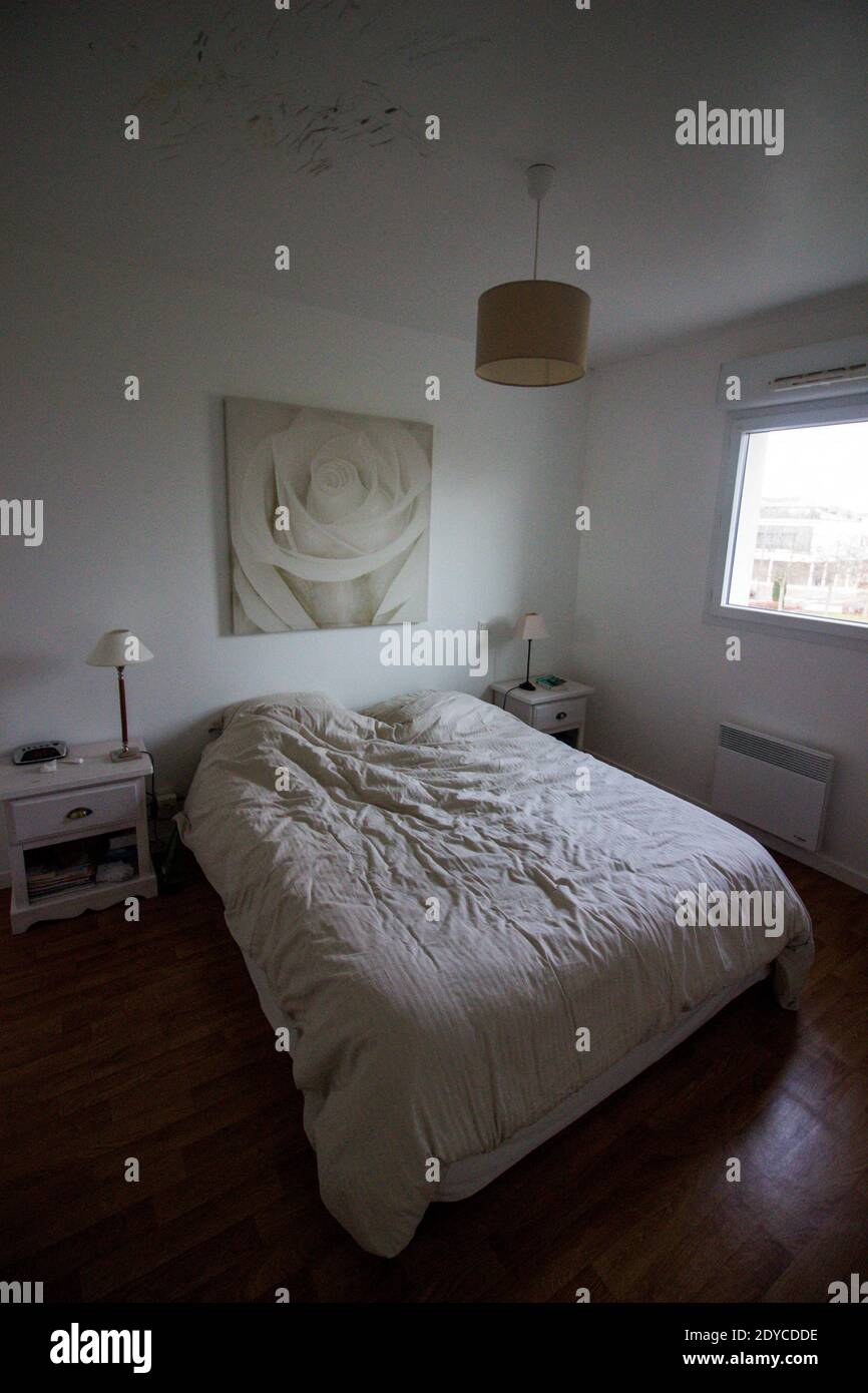 Illustration Daily. Bedroom. Illustration quotidien. Chambre Stock Photo - Alamy