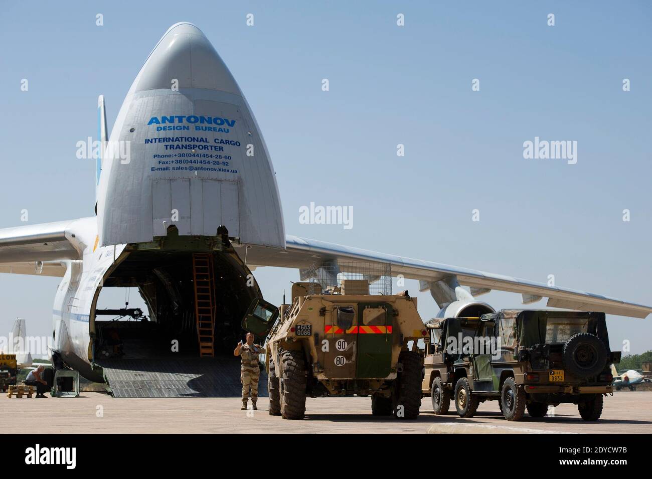 Antonov an 14 aircraft hi-res stock photography and images - Alamy