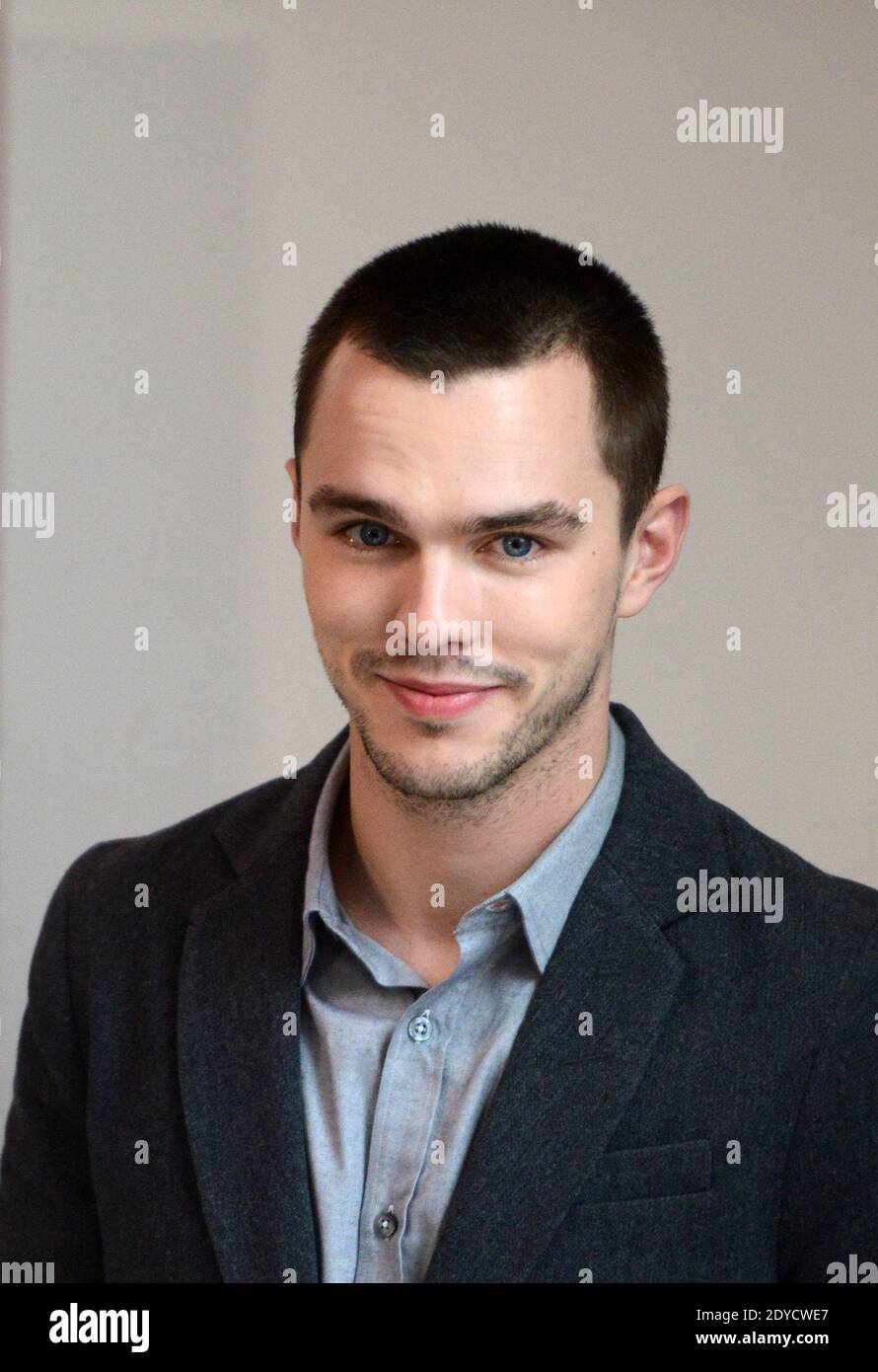Actor nicholas hoult hi-res stock photography and images - Alamy