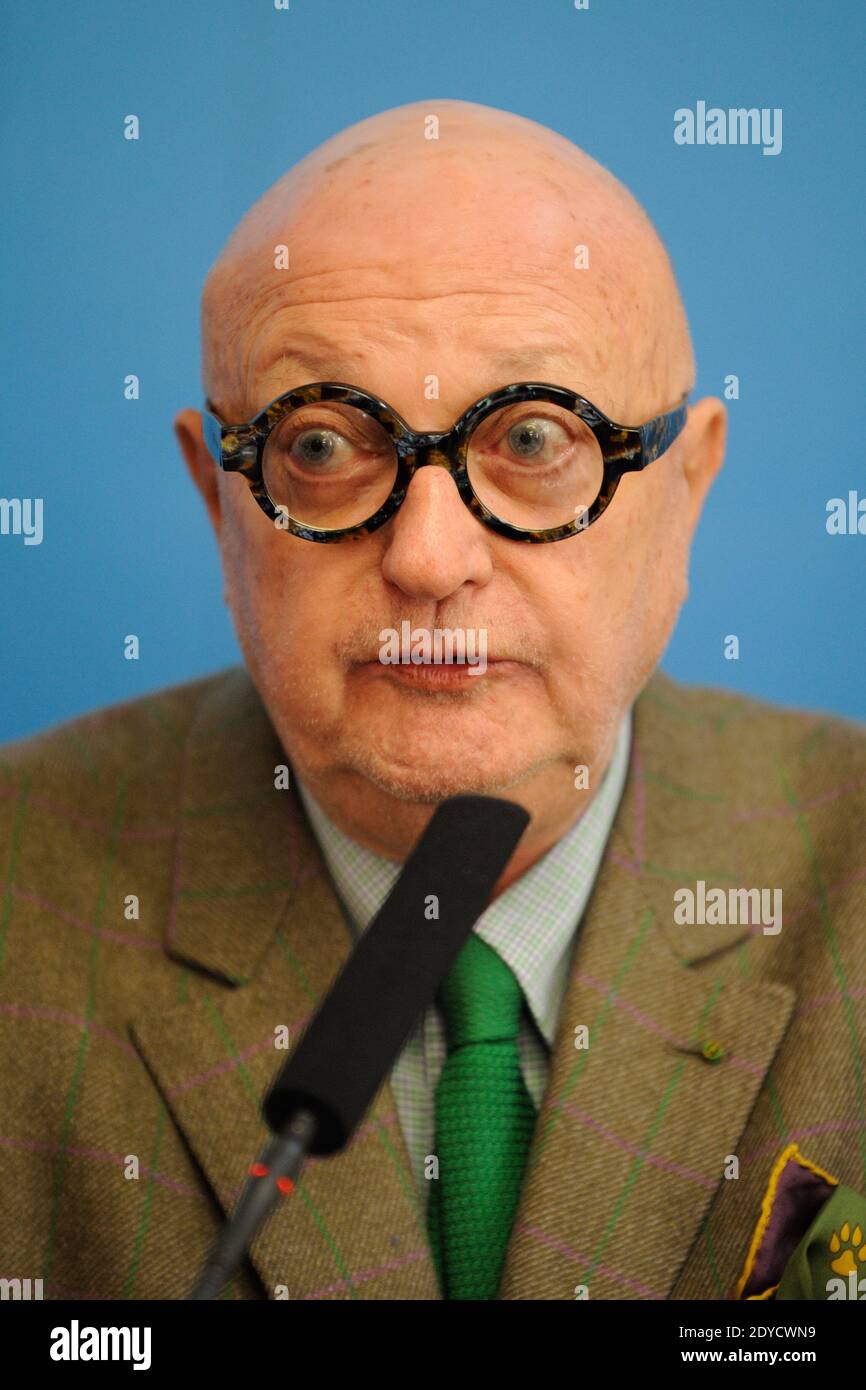 Jean-Pierre Coffe delivers a speech during the presentation of Jean ...