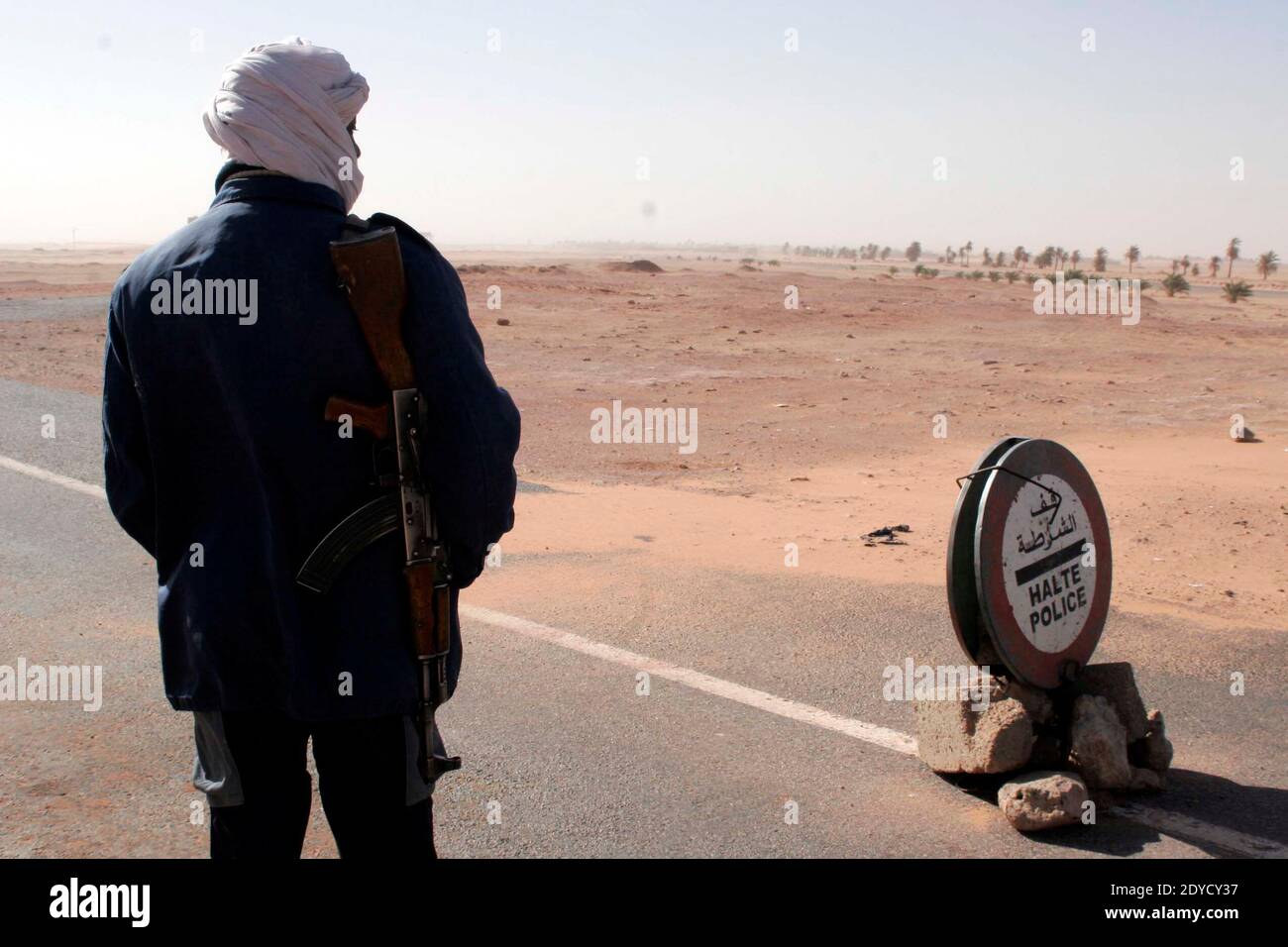 File picture dated 2008 of the Algeria-Mali border. Photo by Billal ...