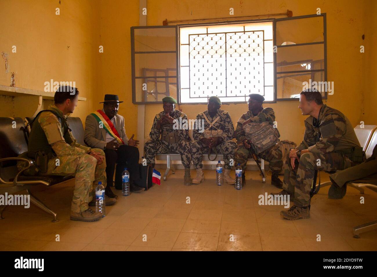 Tuareg soldiers hi-res stock photography and images - Alamy
