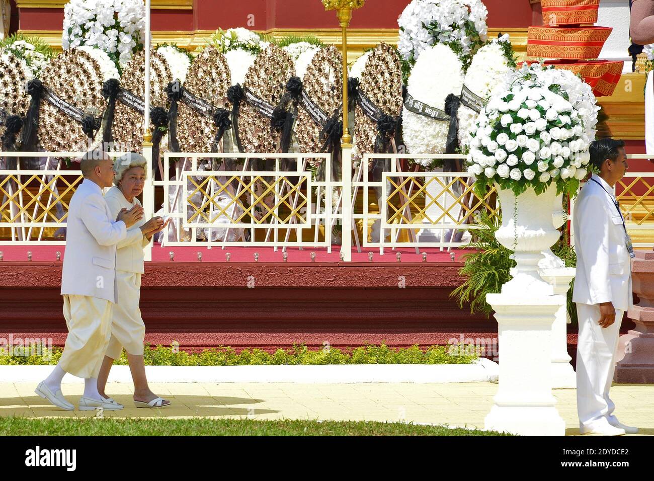 Queen norodom monineath sihanouk hi-res stock photography and images - Alamy