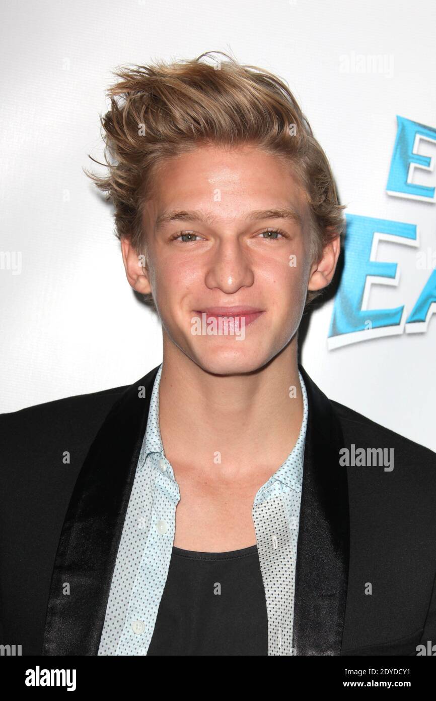 Cody Simpson arrives to the premiere of 'Escape from Planet Earth' in ...