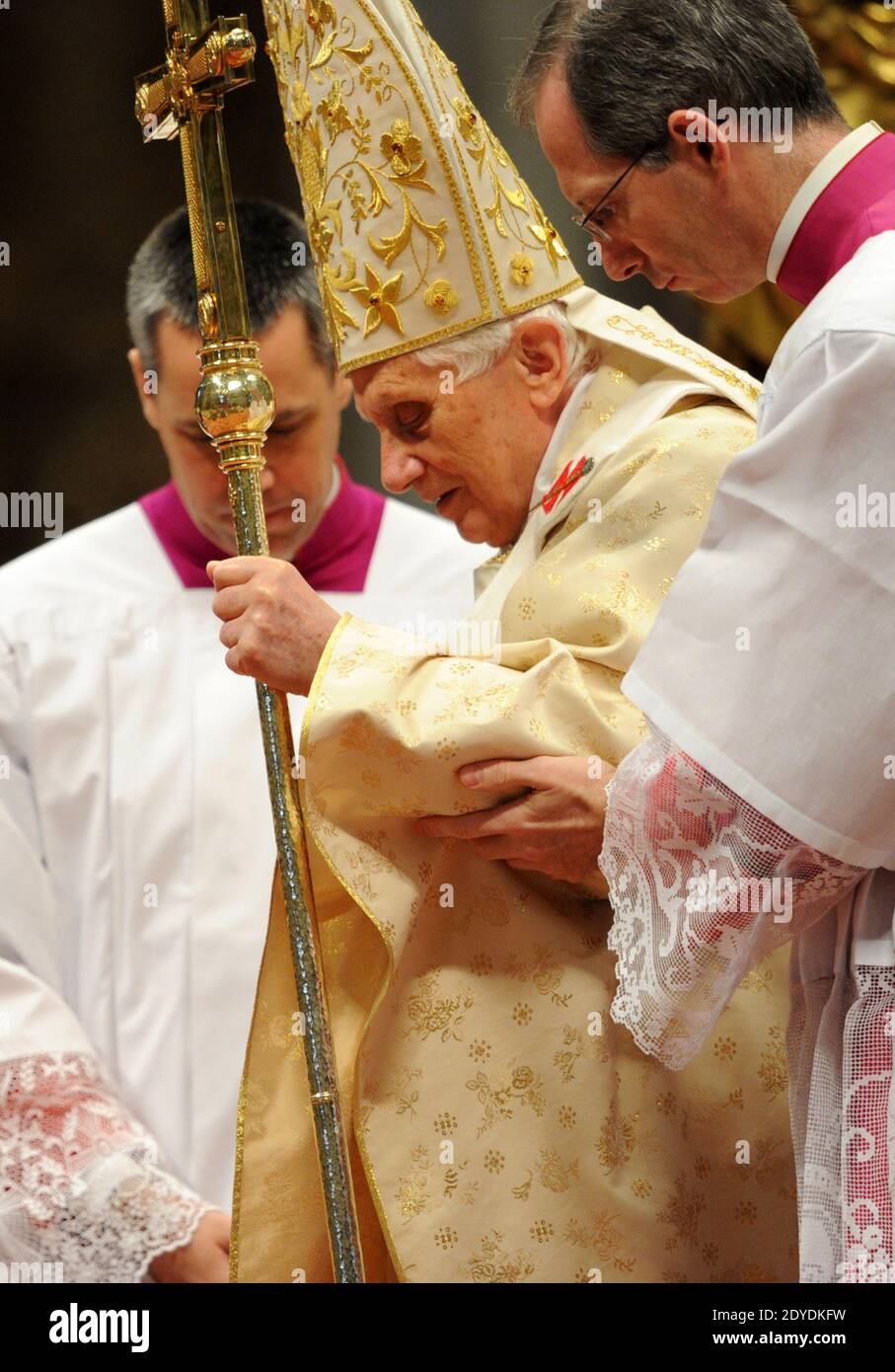 Pope Benedict XVI formally created 22 new cardinals amid cheers during ...
