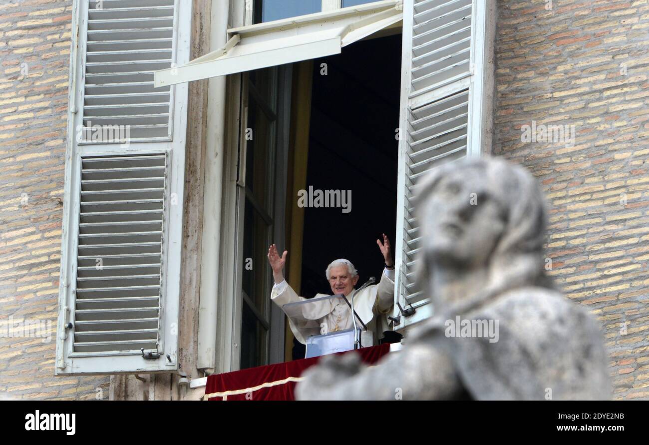 Pope Benedict XVI gives his pontificate's final Sunday Angelus blessing ...