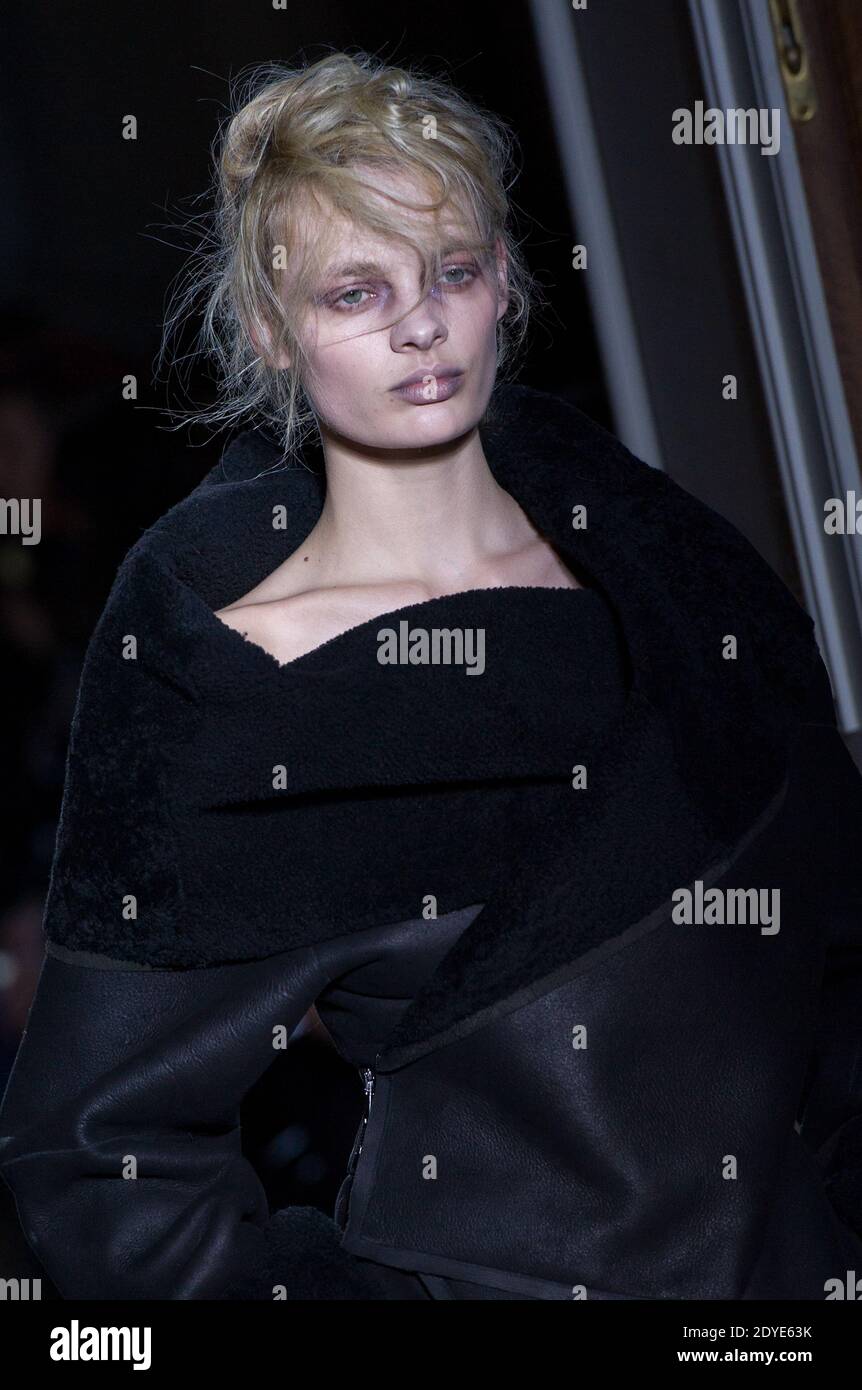 A model walks the runway for the Gareth Pugh Fall-Winter 2013-2014 ...