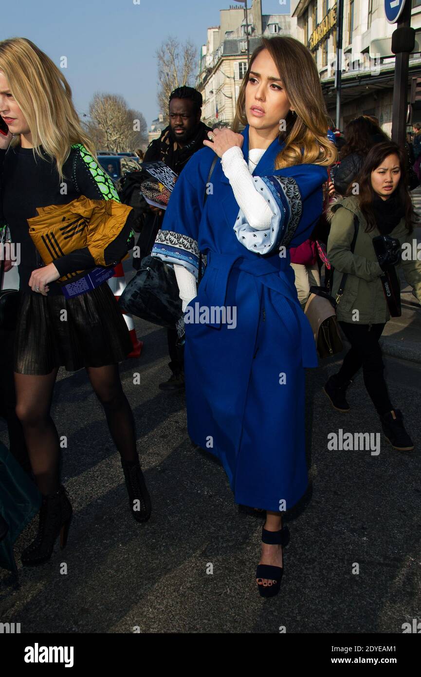 Jessica Alba arriving to the Kenzo Fall-Winter 2013/2014 Ready-to-Wear ...