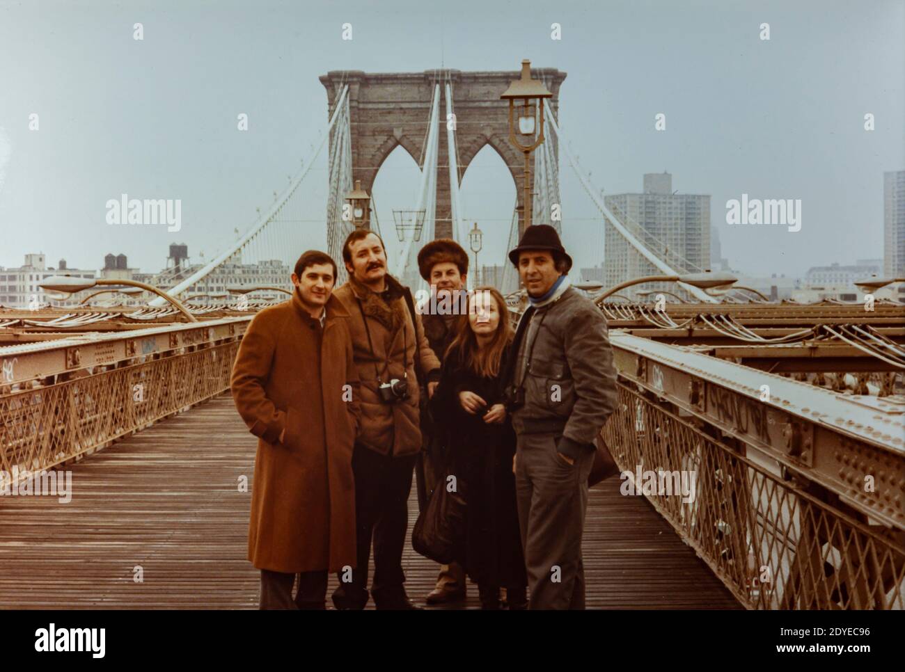 NEW YORK, USA NOVEMBER 1975: People in New York bridge 70s Stock Photo ...