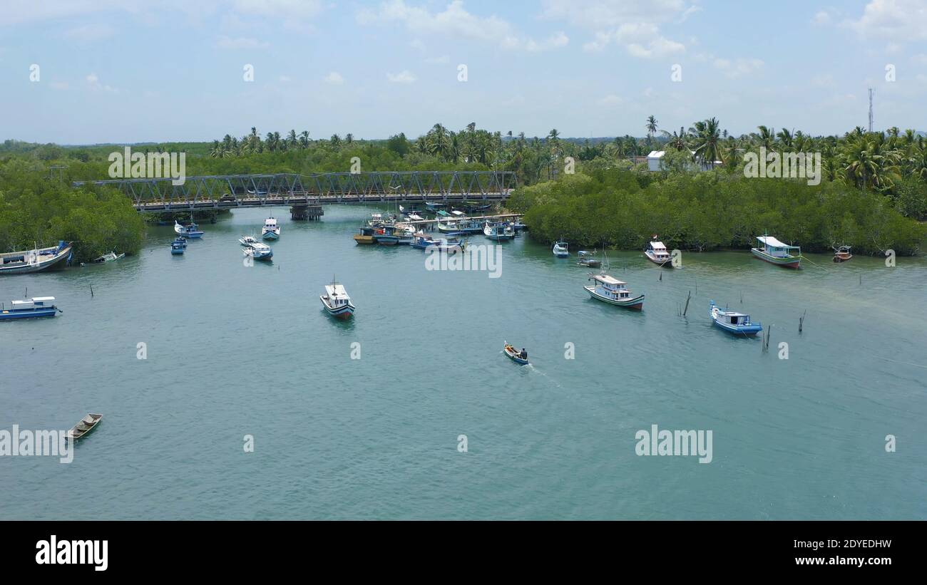 Narrow navigation channel hi-res stock photography and images - Alamy