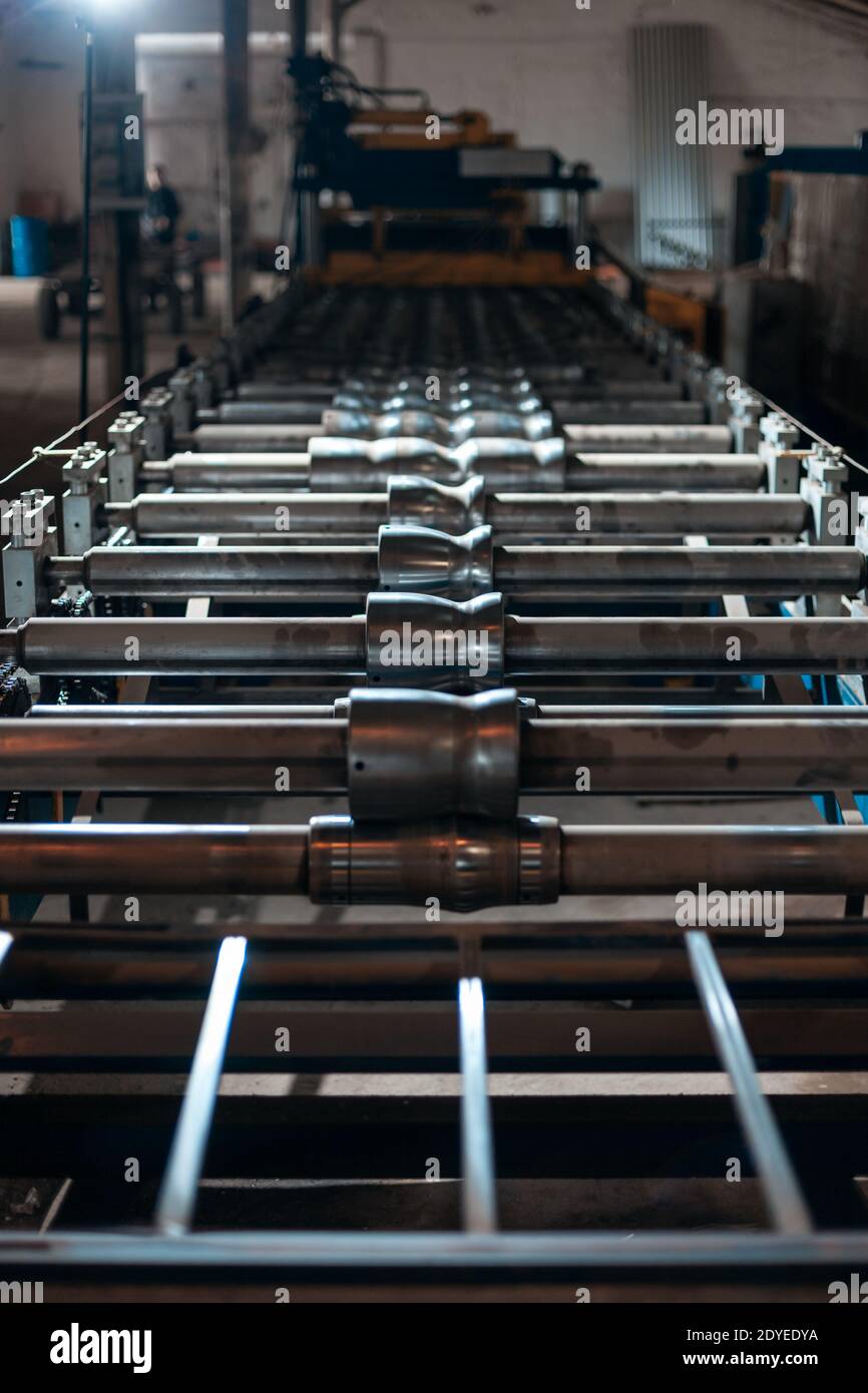 Sheet metal rolling process hi-res stock photography and images - Alamy
