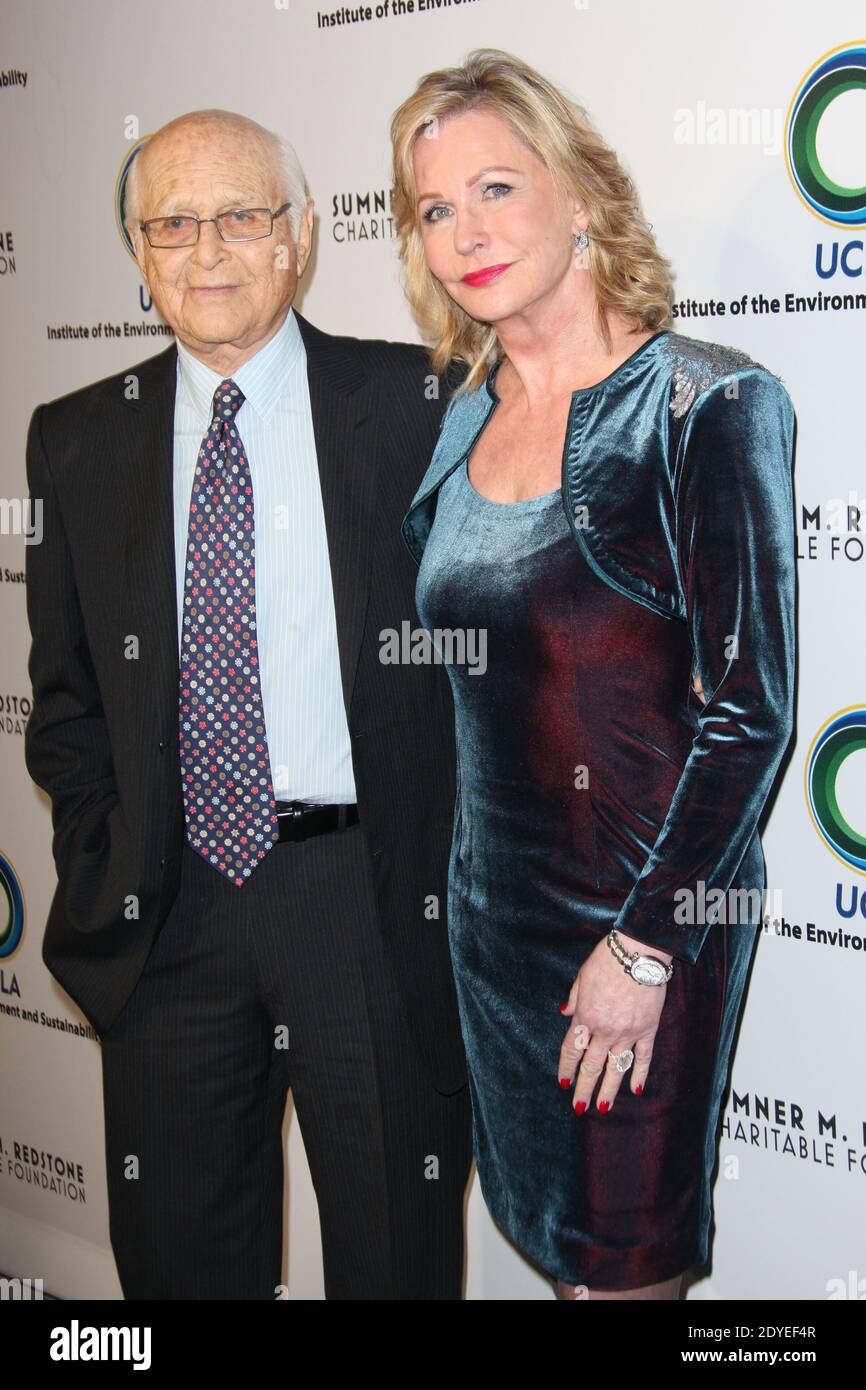Norman lear lyn lear norman lear hi-res stock photography and images ...