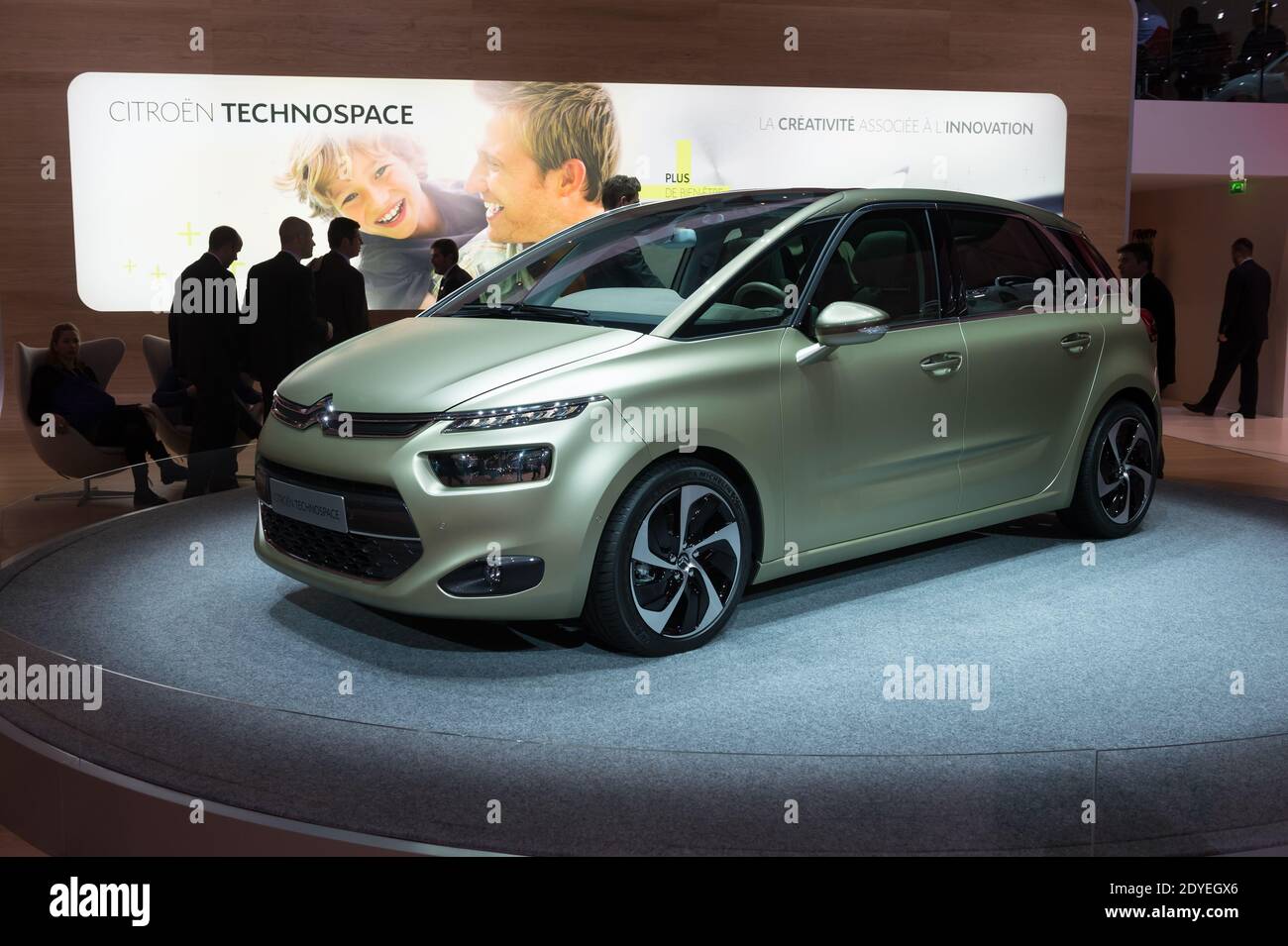 Technospace hi-res stock photography and images - Alamy