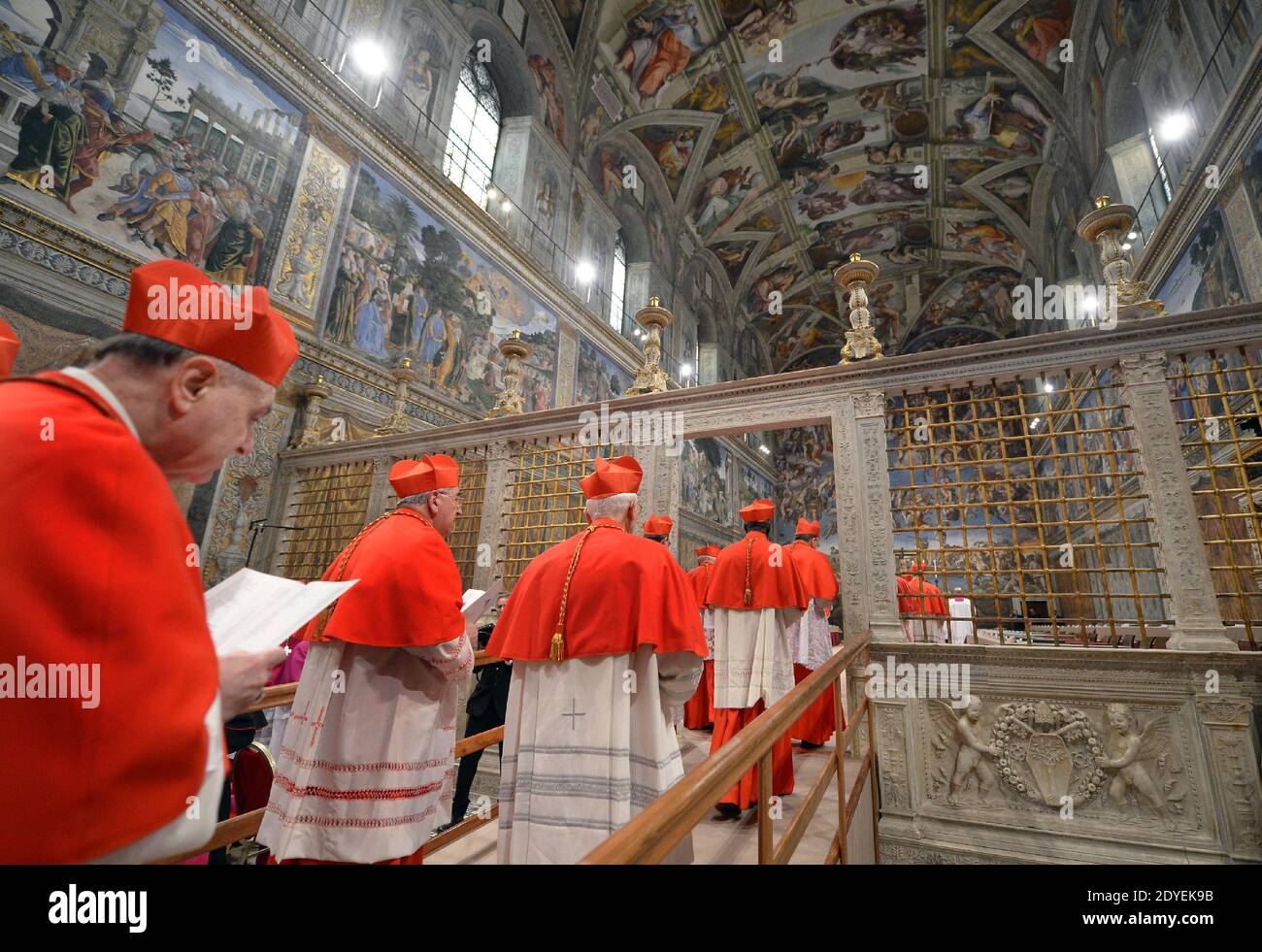 Roman catholic cardinals hi-res stock photography and images - Alamy
