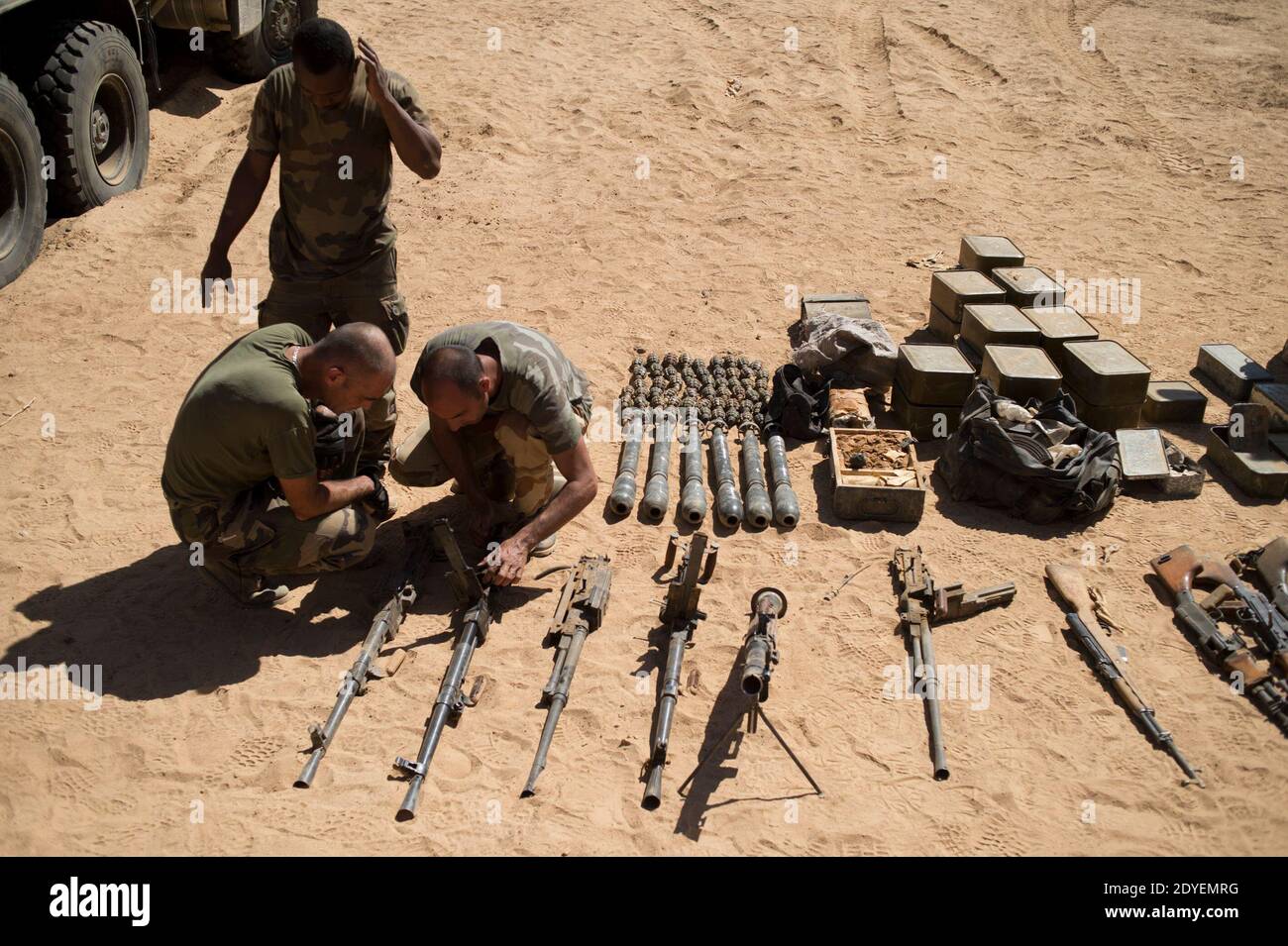 Colonial ruler hi-res stock photography and images - Alamy