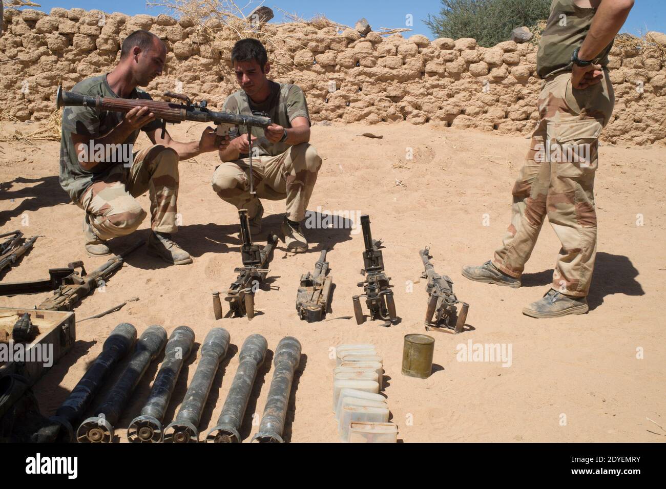 Colonial ruler hi-res stock photography and images - Alamy