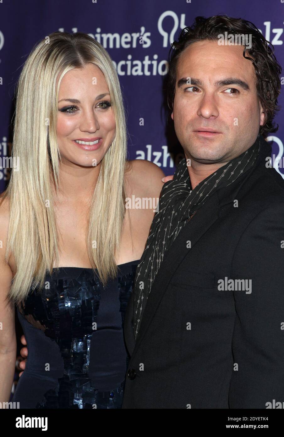 Johnny Galecki Kaley Cuoco Fidanzati Clipart