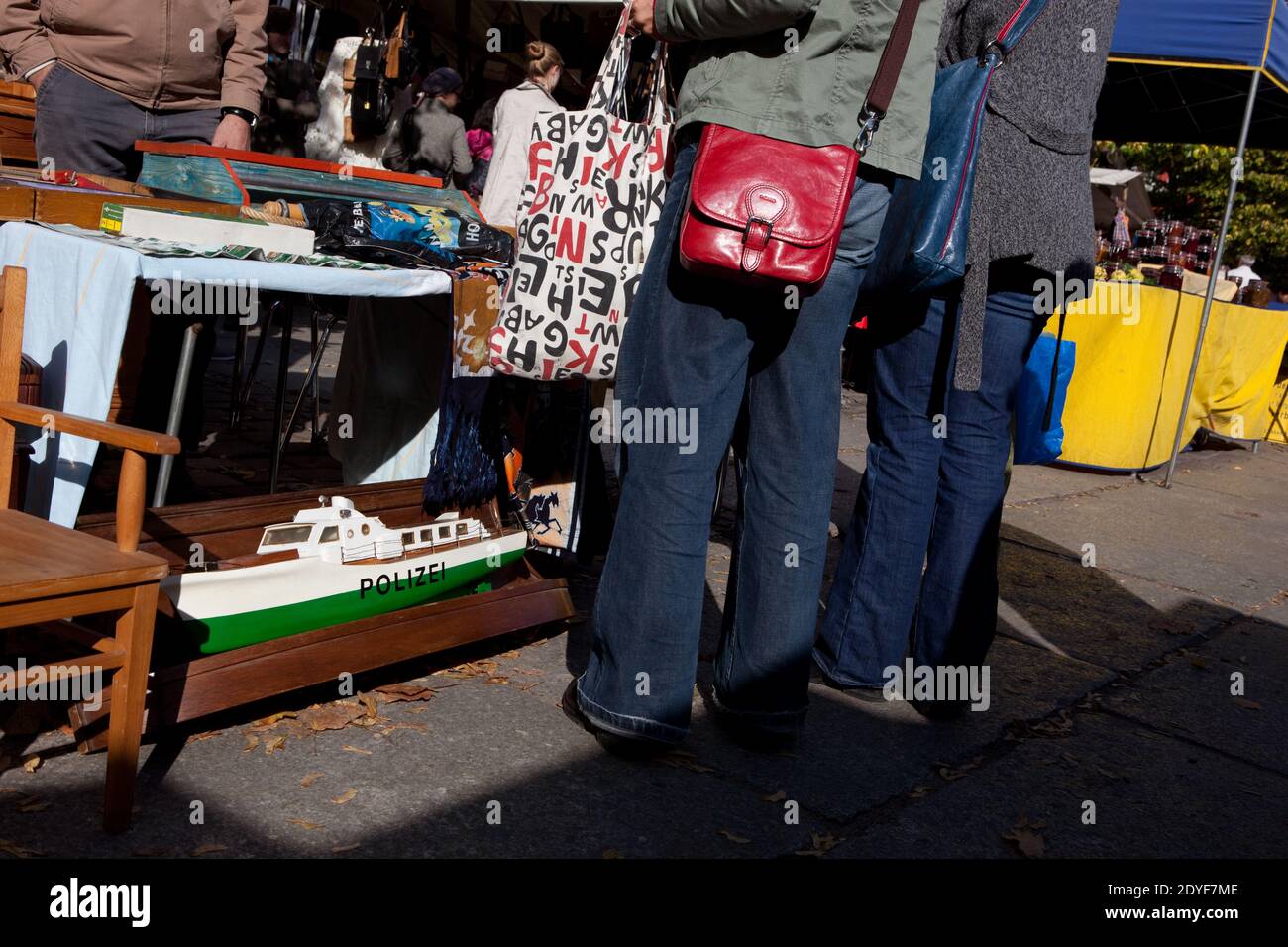 Flea Market on Arkonaplatz in Berlin's trendy Mitte Stock Photo - Alamy